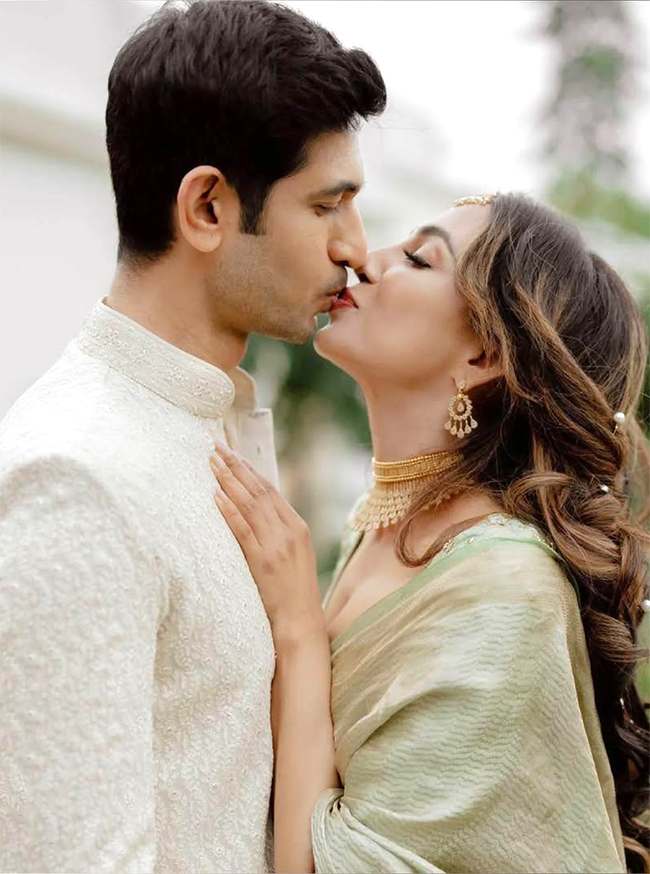 తెలుగులో 'నాని'తో ఒకే ఒక సినిమా.. ప్రియుడితో మలయాళ బ్యూటీ పెళ్లి (ఫోటోలు) | Actor Parvati Nair ...